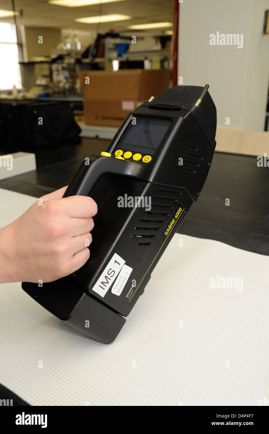 Near infrared spectroscopy hi-res stock photography and images - Alamy