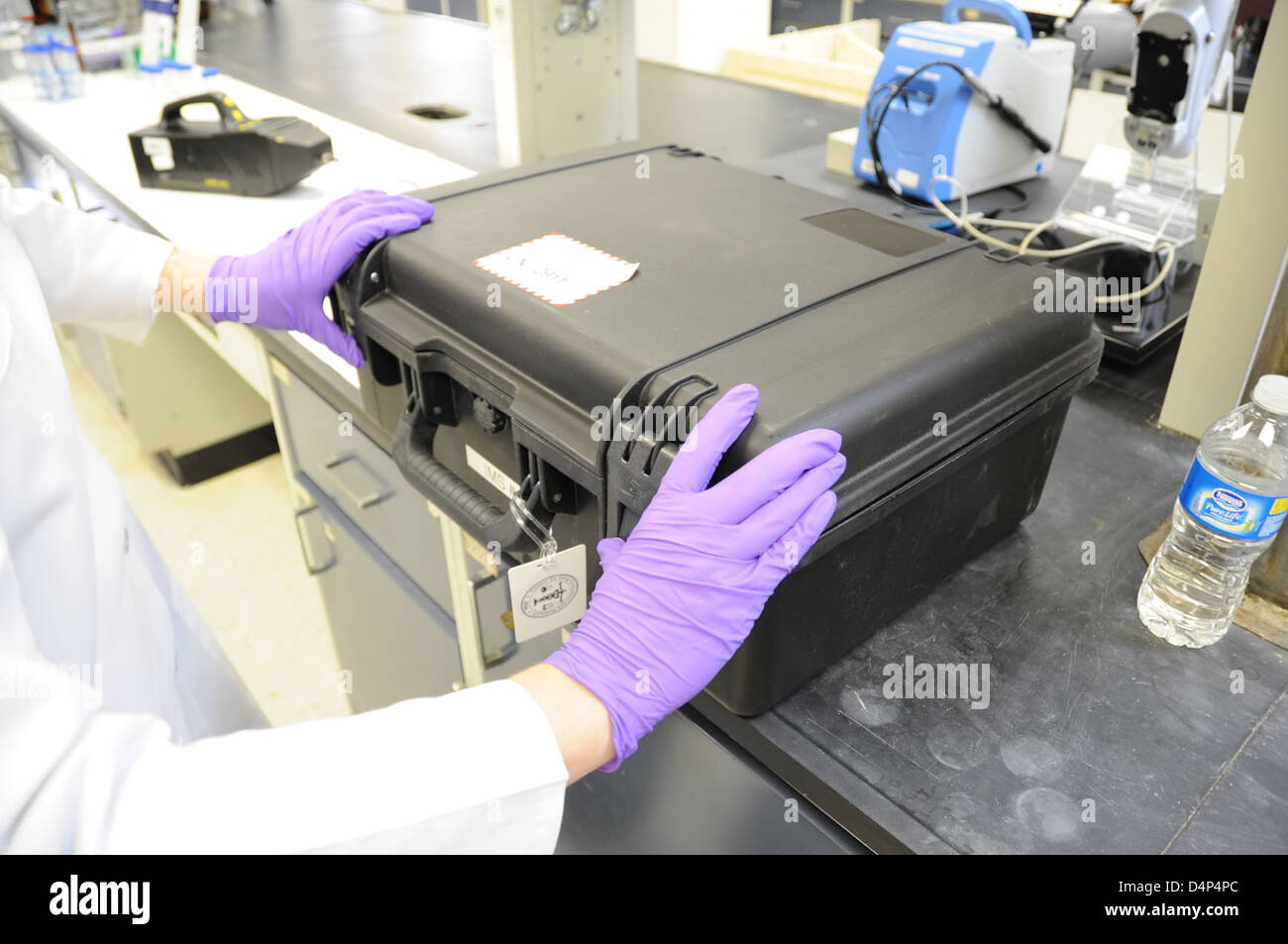Portable Screening Devices (1242 Stock Photo - Alamy