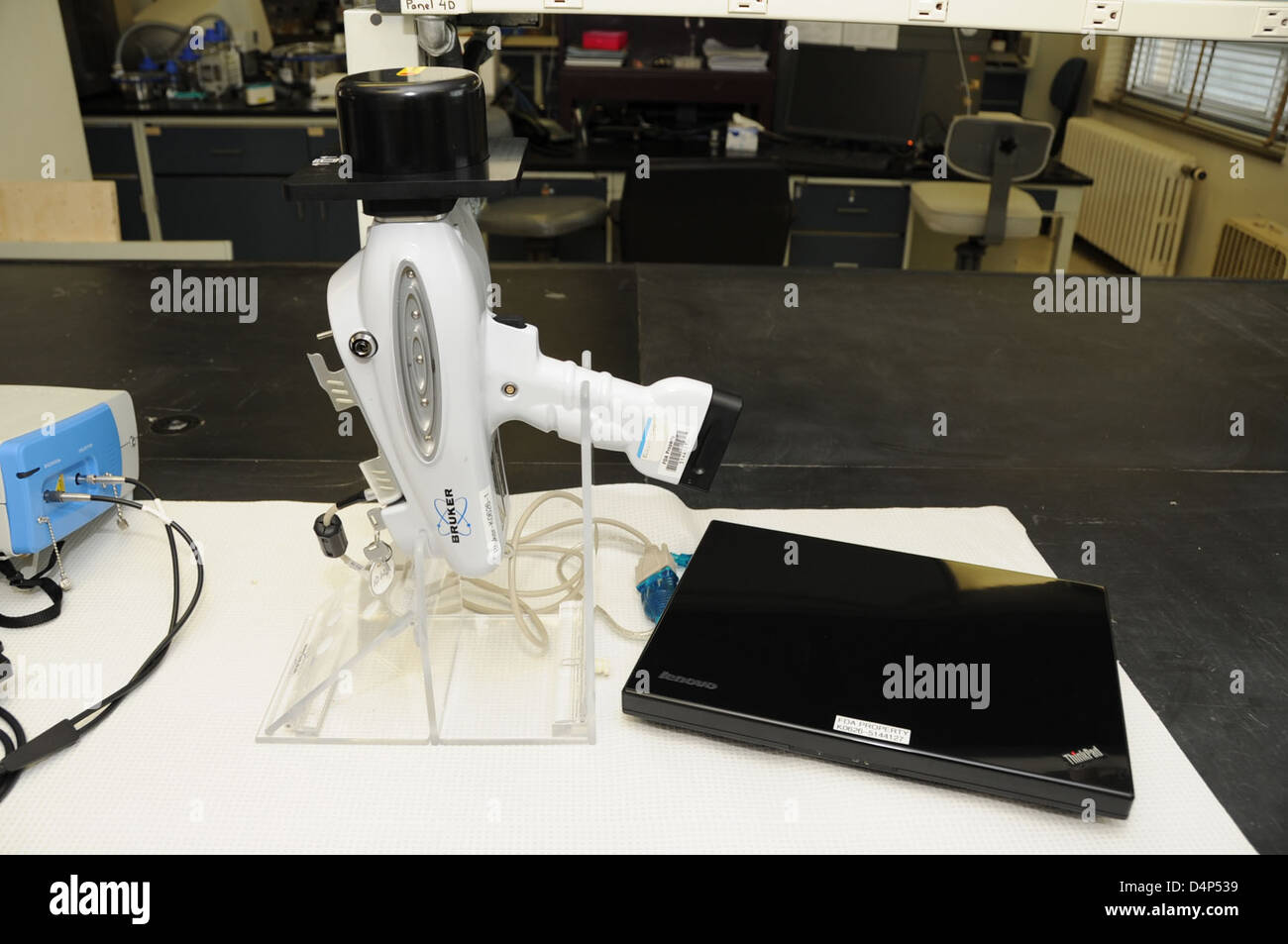 Portablescreeningdevices hi-res stock photography and images - Alamy