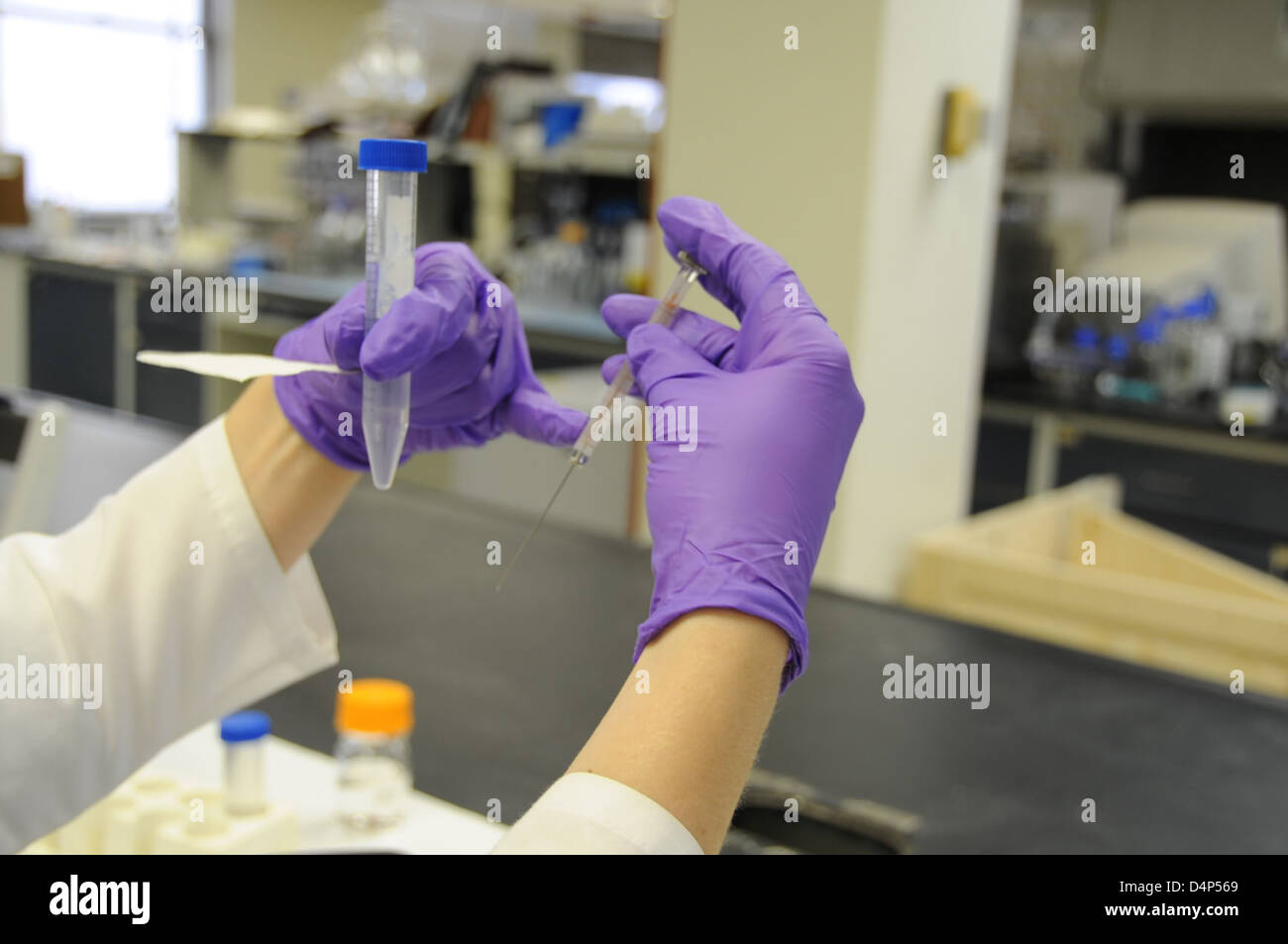 Portable Screening Devices (1166 Stock Photo - Alamy