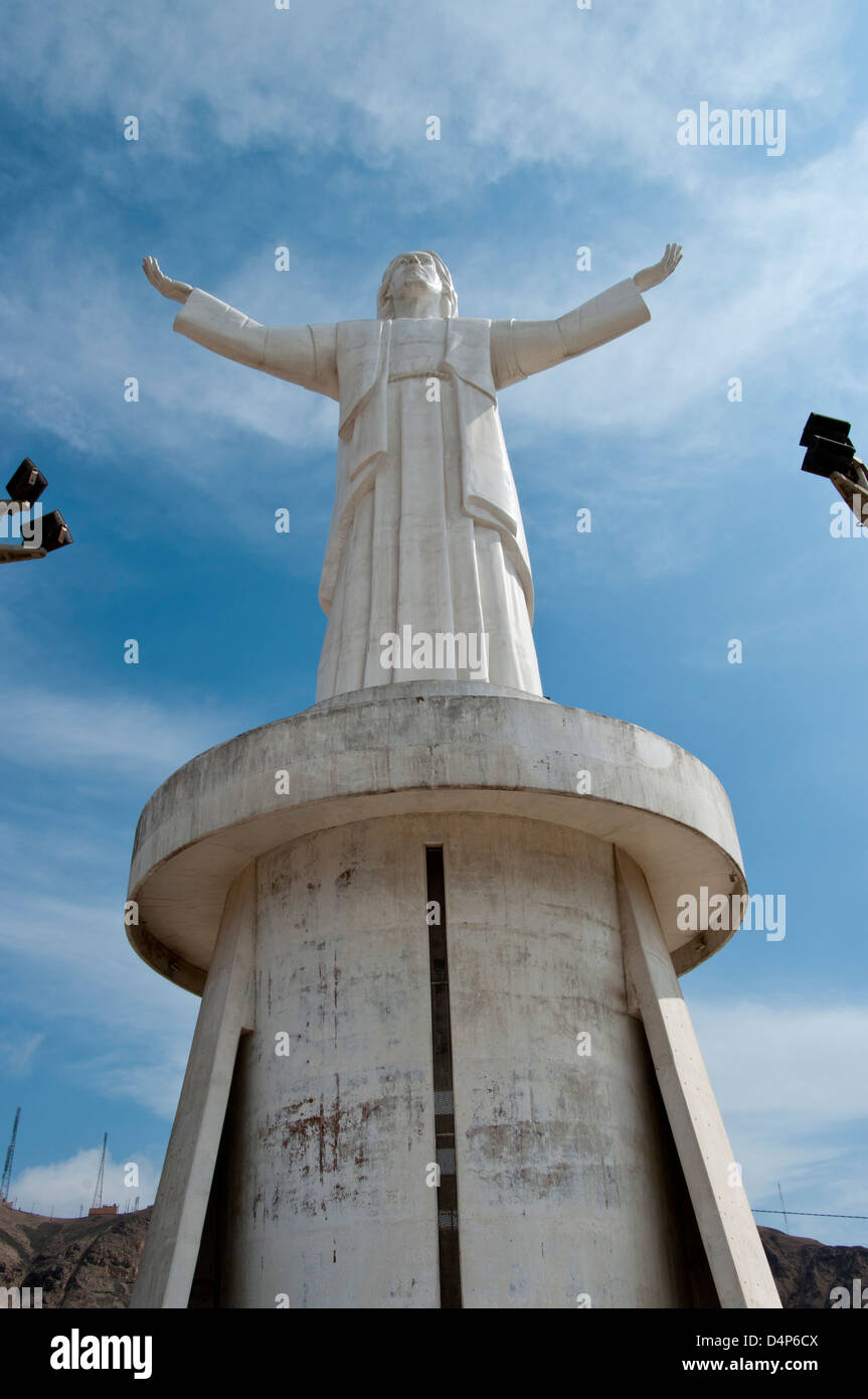 Statue christ lima peru hi-res stock photography and images - Alamy
