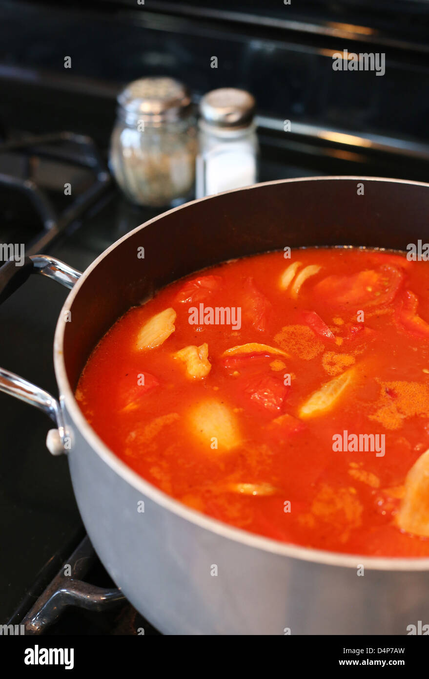 Simmering vegetables hi-res stock photography and images - Alamy
