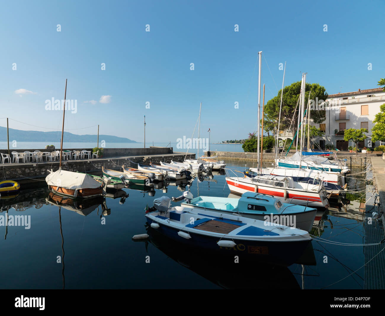 Gargnano old town small hi-res stock photography and images - Alamy