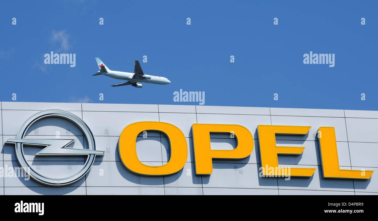 Opel brand hi-res stock photography and images - Alamy