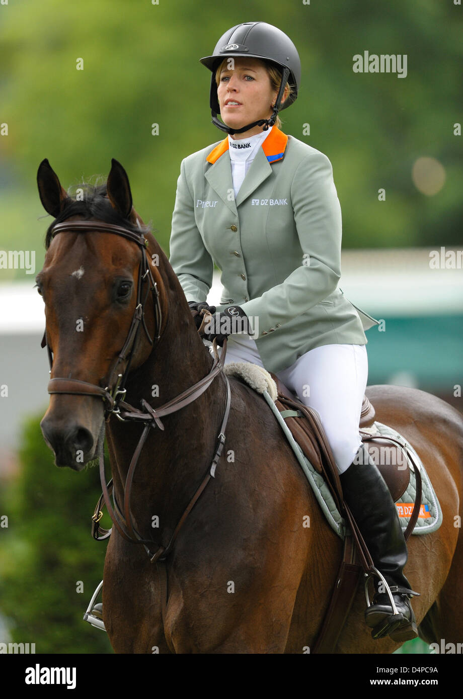 German equestrian Meredith Michaels-Beerbaum and her horse ?Checkmate ...
