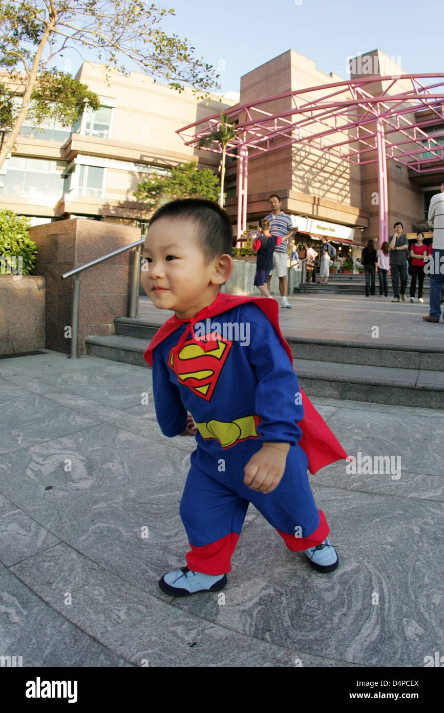Chinese superman hi-res stock photography and images - Alamy