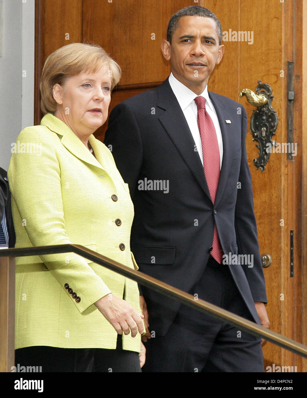 US President Barack Obama (R) and German Chancellor Angela Merkel (CDU ...