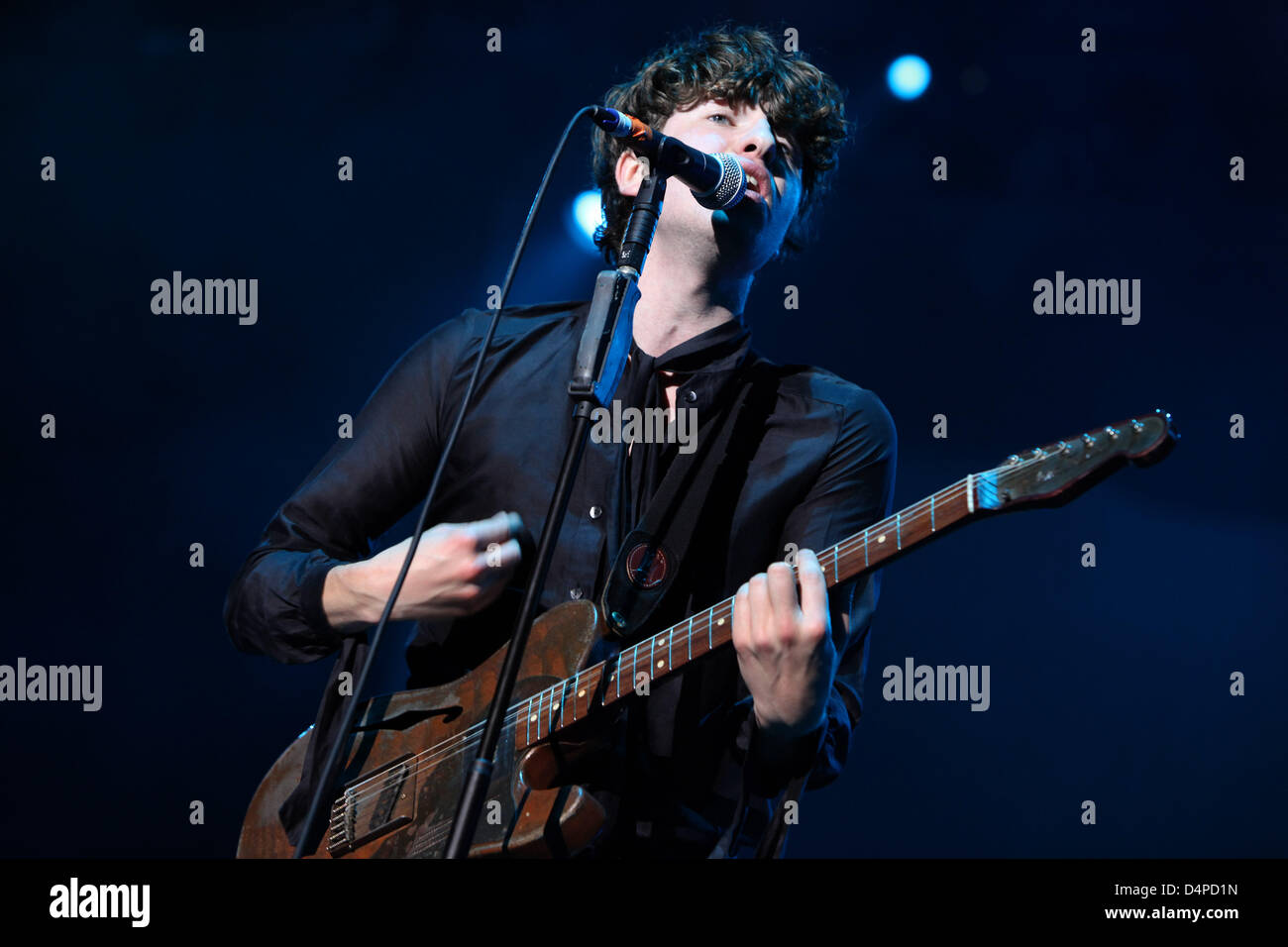 Luke Pritchard, lead singer of the band ?The Kooks?, performs during ...