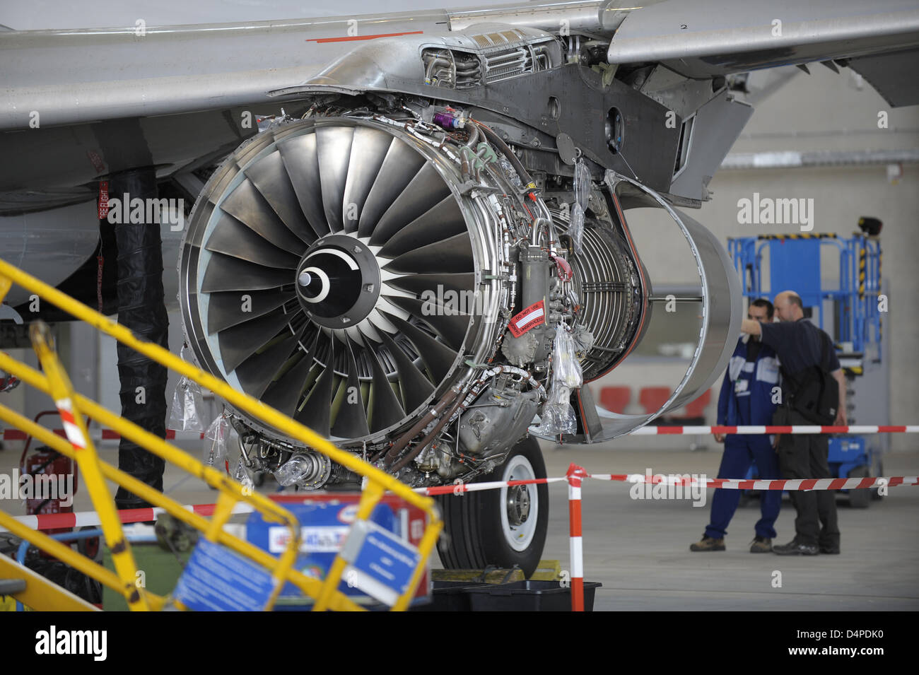 Enigineers prepared the engine of an Airbus A320 of Turkish carrier ...