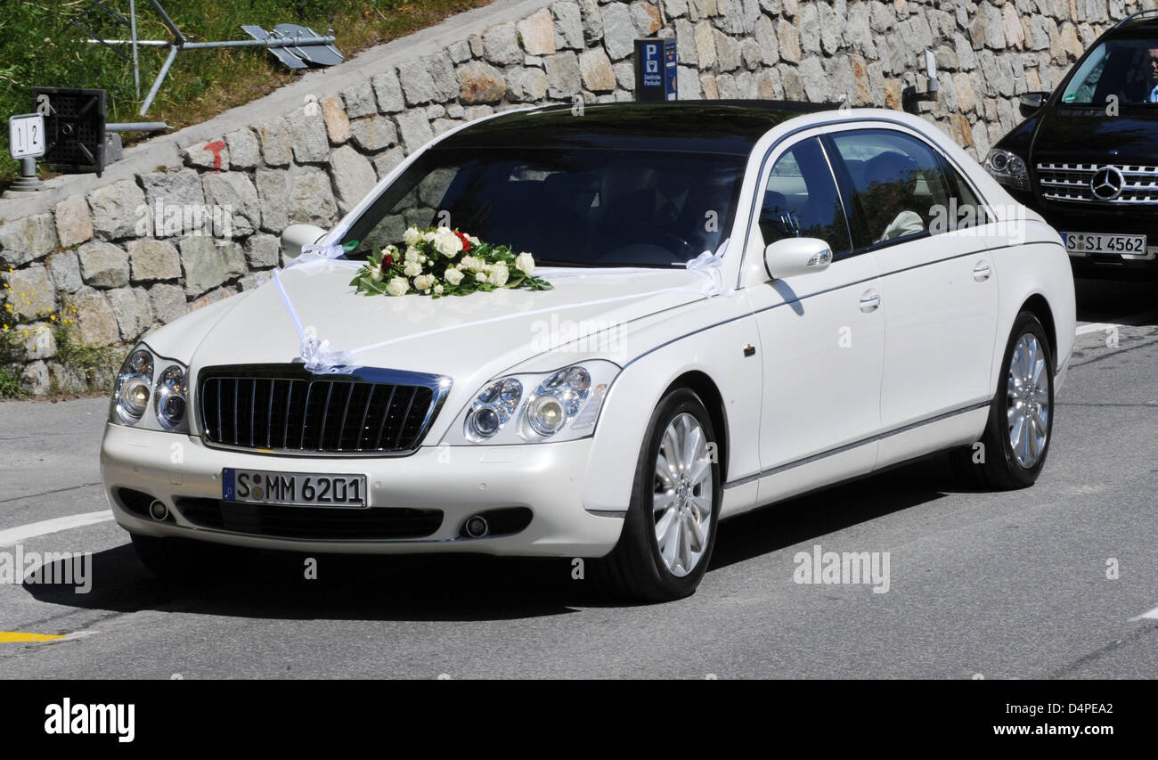 Sharlely ?Lilly? Kerssenberg and Boris Becker arrive in a Maybach car ...