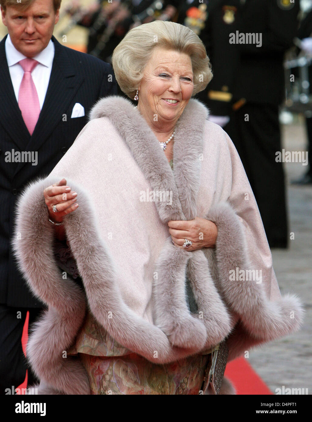 Queen beatrix netherlands arrives st hi-res stock photography and ...