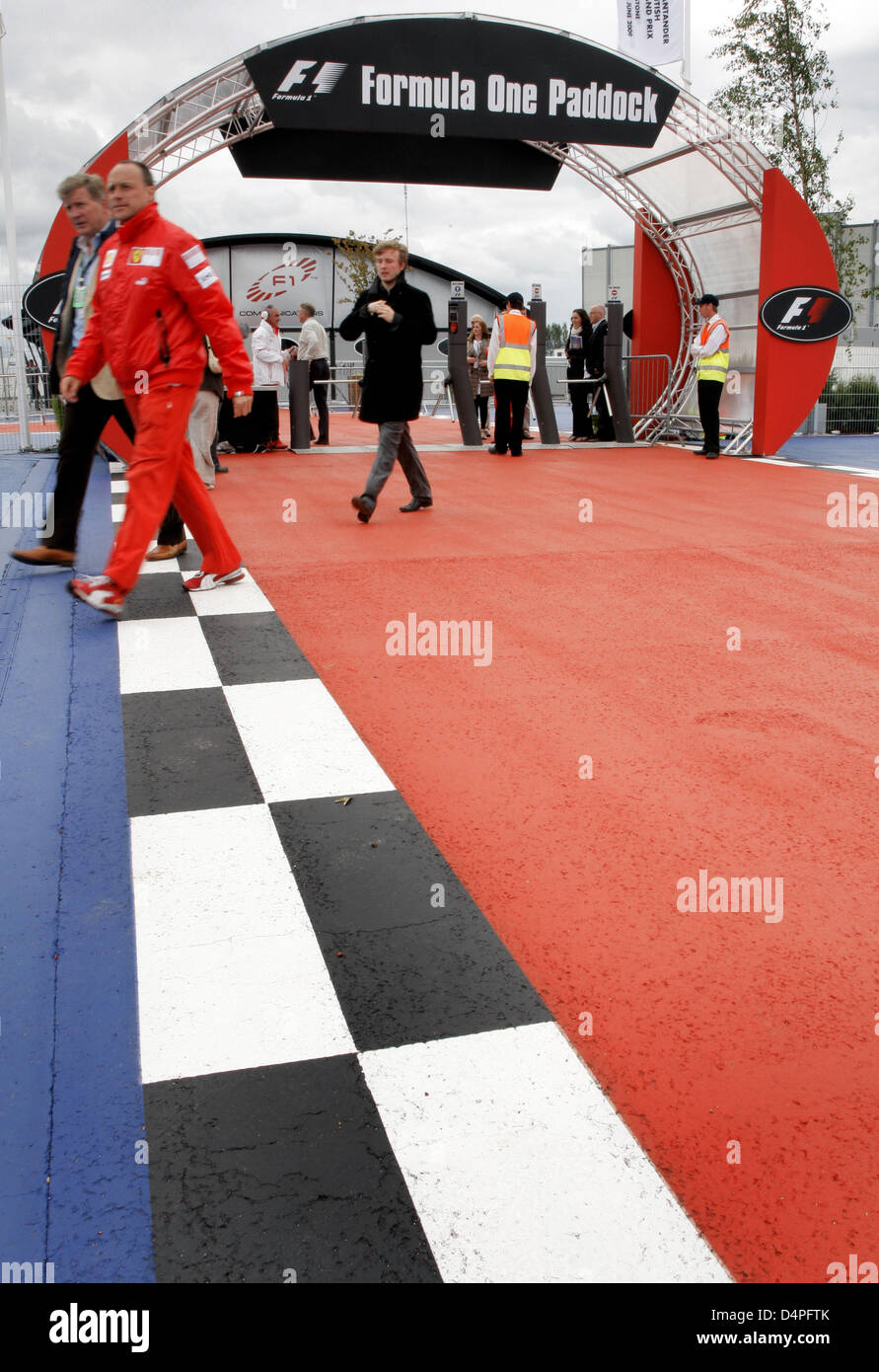 F1 paddock entrance hi-res stock photography and images - Alamy
