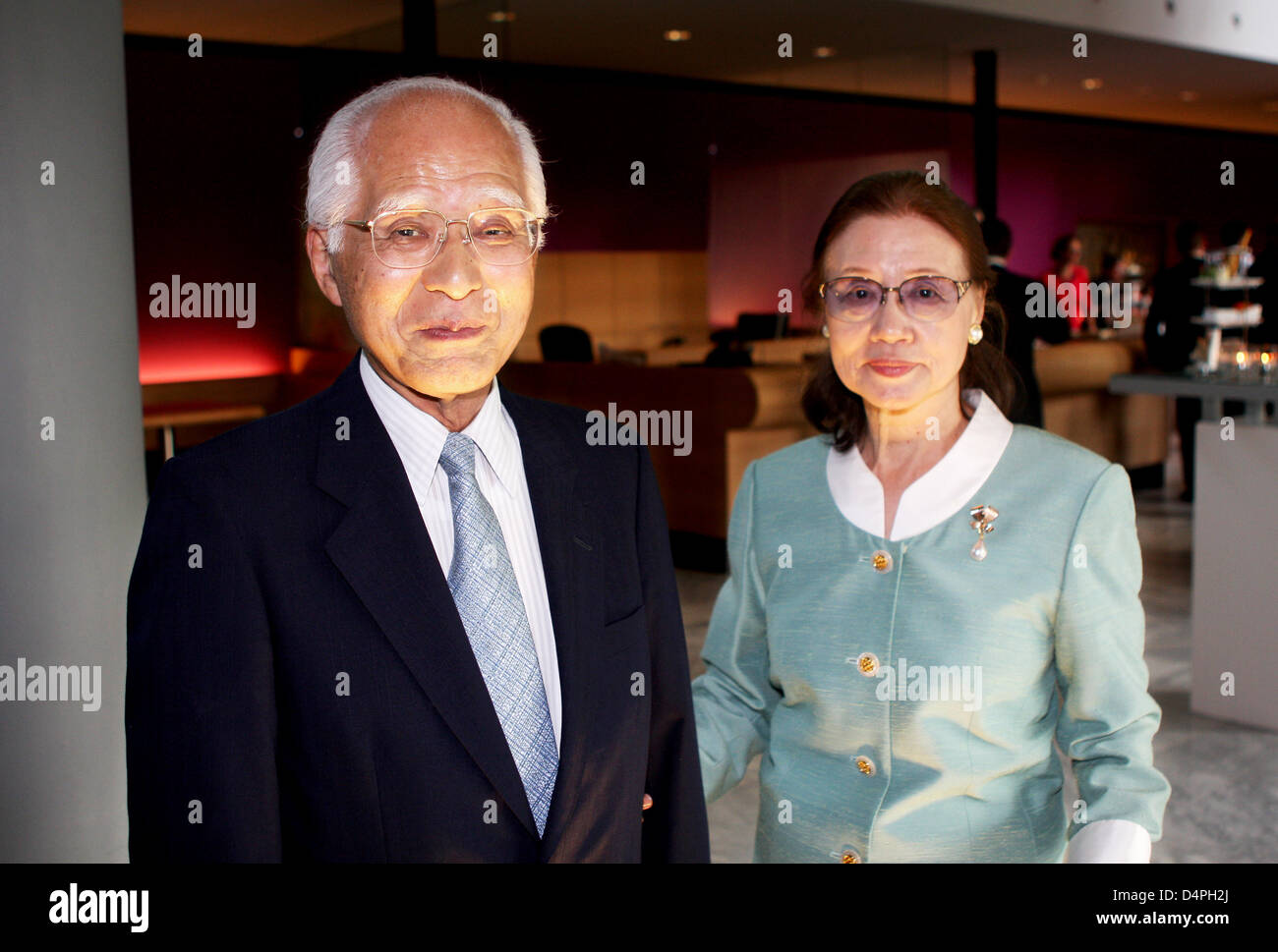 Hisashi Owada, president of the International Court of Justice, and his ...