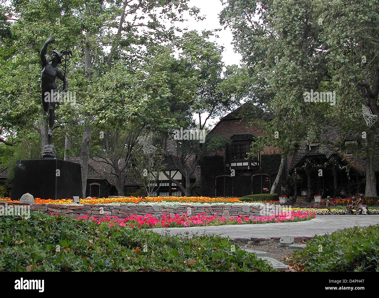 Michael jackson neverland zoo hi-res stock photography and images - Alamy