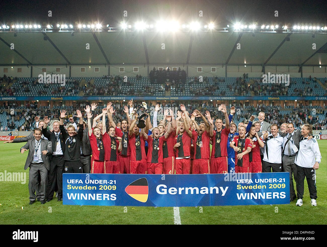 Germany?s players celebrate winning the UEFA Under21 Championships ...