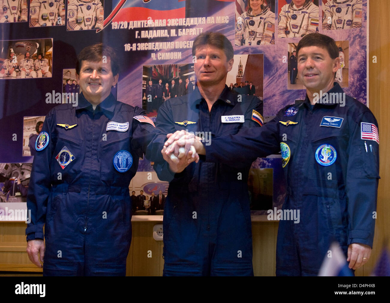 Expedition 19 preflight hi-res stock photography and images - Alamy