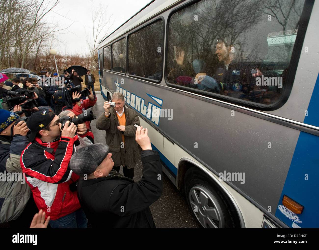 Expedition 19, featuring NASA astronaut Michael Barratt, launched from ...