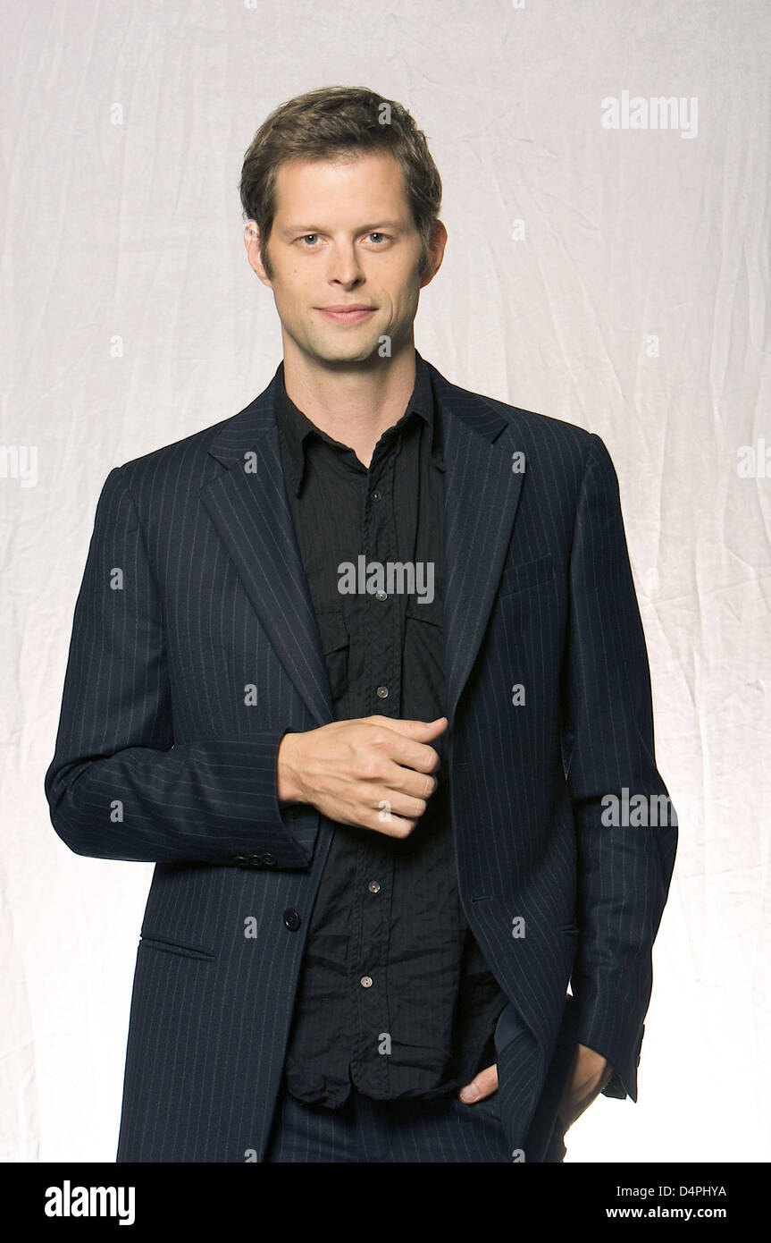 John Wray, US author with an Austrian mother, poses in Mainz, Germany ...