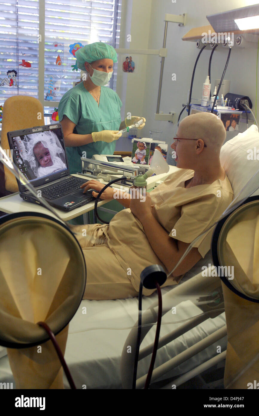 Stem cell transplantation patient hi-res stock photography and images ...