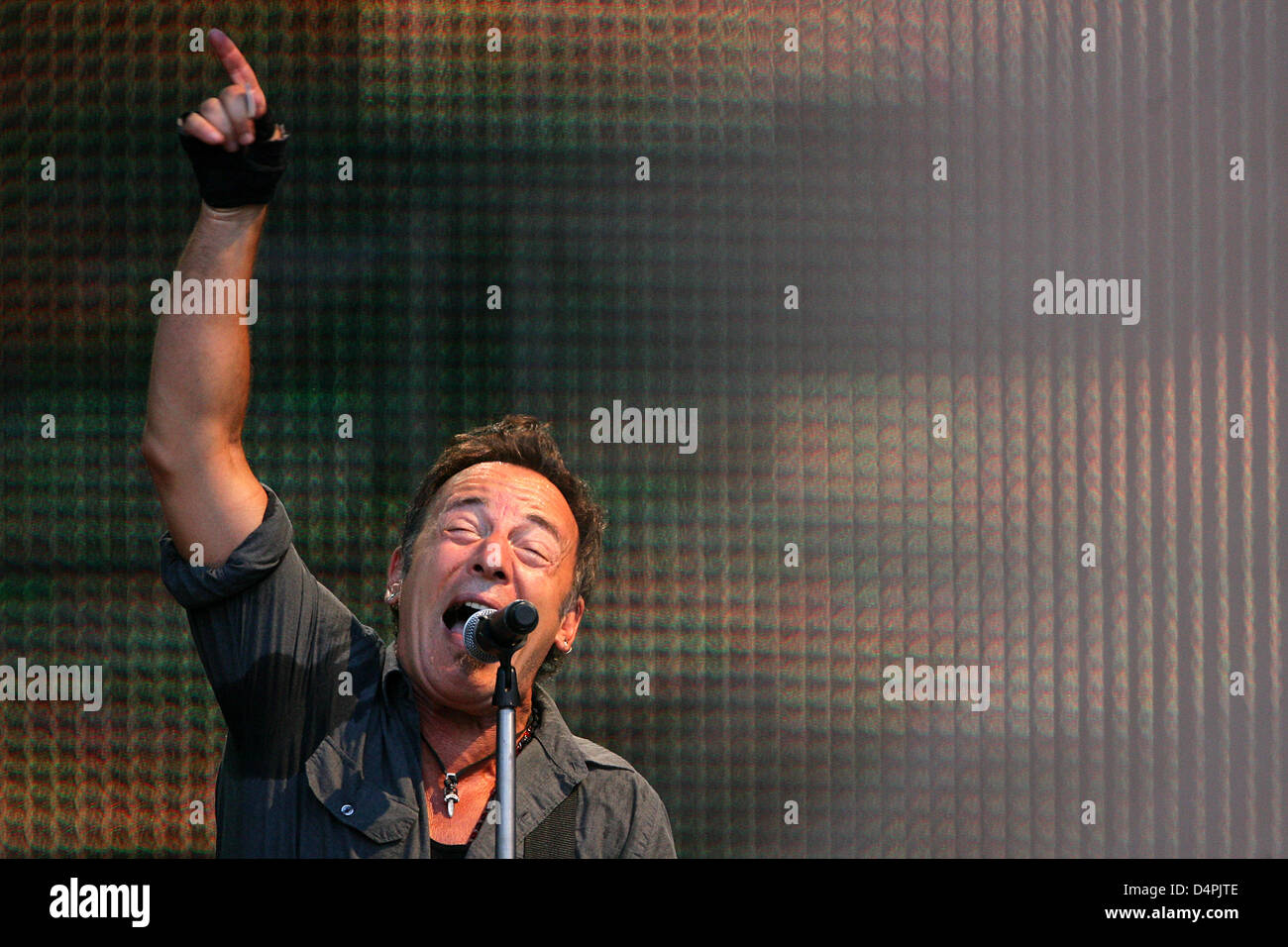 Us rock musician bruce springsteen hi-res stock photography and images ...