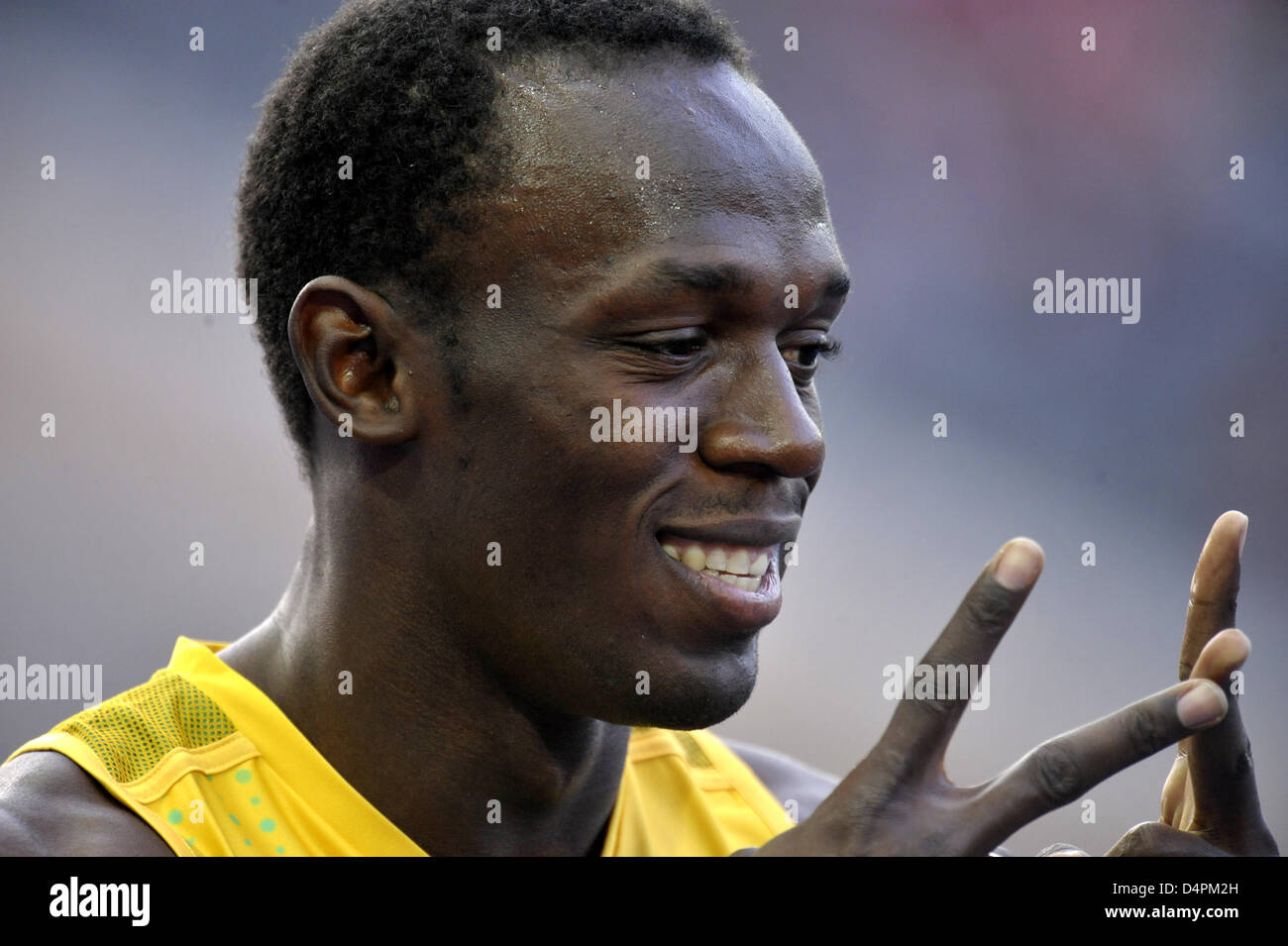 Usain bolt gesture hi-res stock photography and images - Alamy