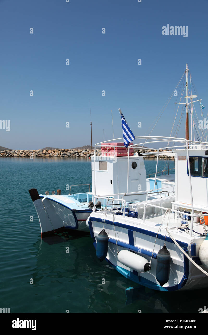 Greek fishing boats on paros hi-res stock photography and images - Alamy