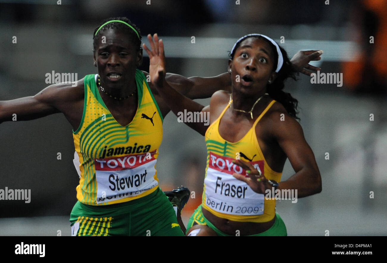 Jamaica?s Shelly-Ann Fraser (R) wins the 100m finals ahead of ...