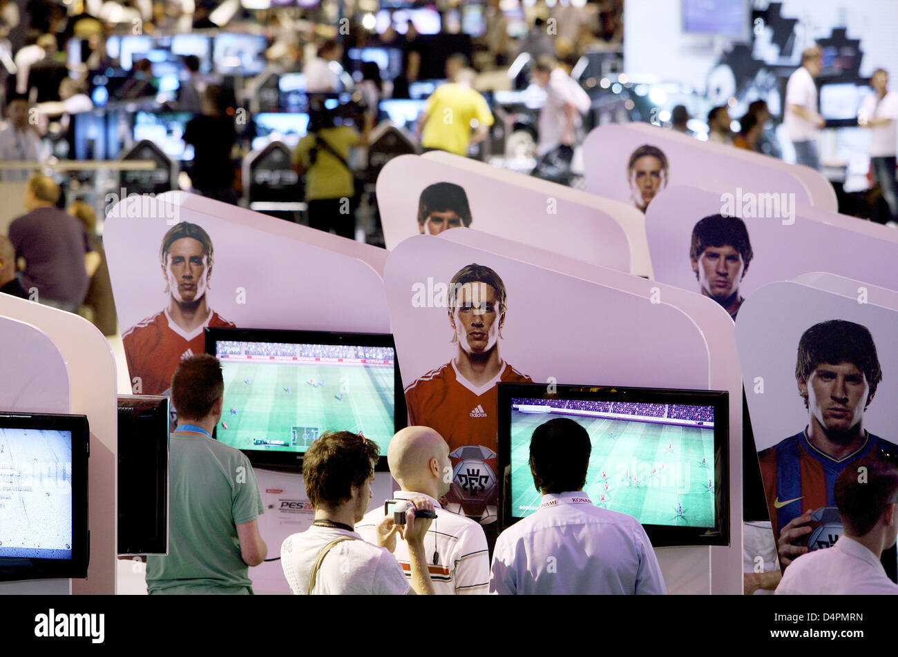 Soccer Simulation High Resolution Stock Photography and Images - Alamy