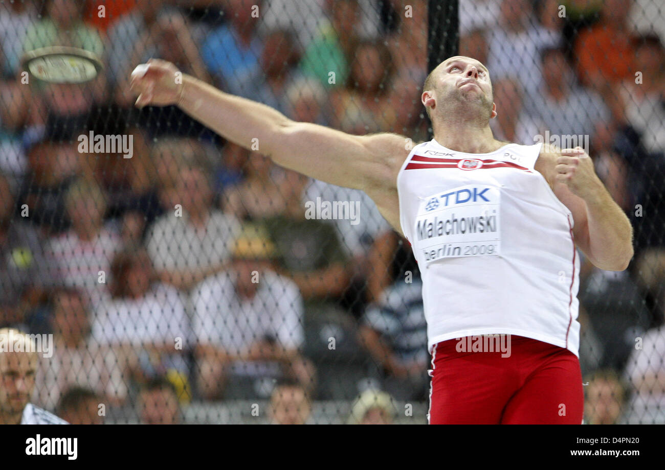 Polish Piotr Malachovski shown in action during the men?s discus final ...