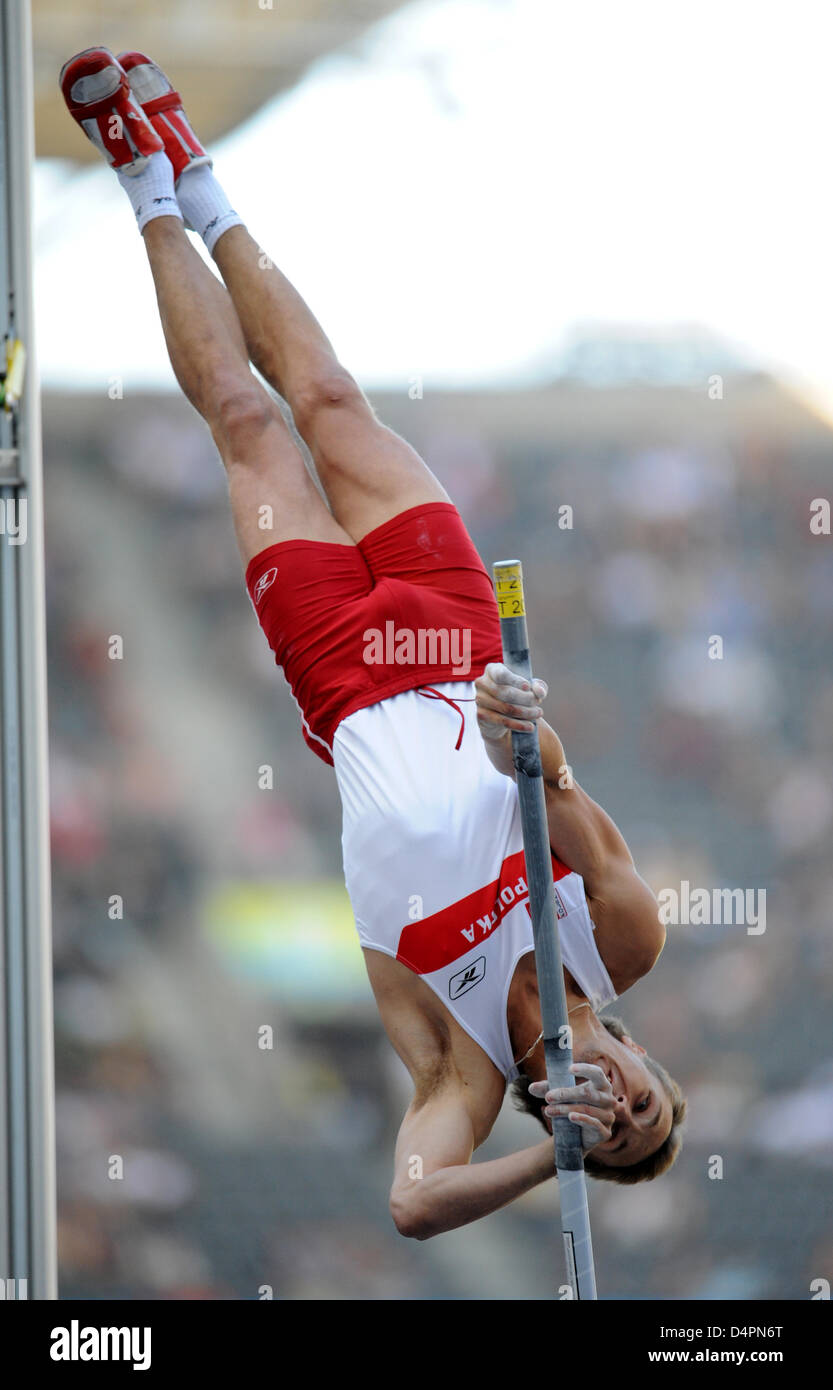 Polish Lukasz Michalski shown in action during the men?s pole vault ...