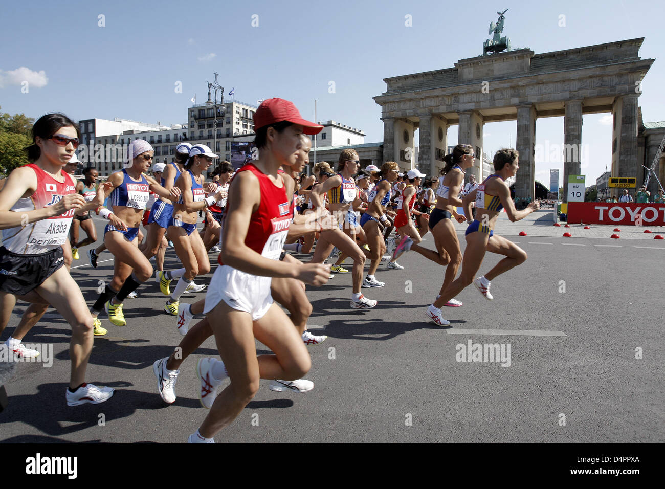 Runners at the start of the Women's Marathon race at the 12th IAAF ...