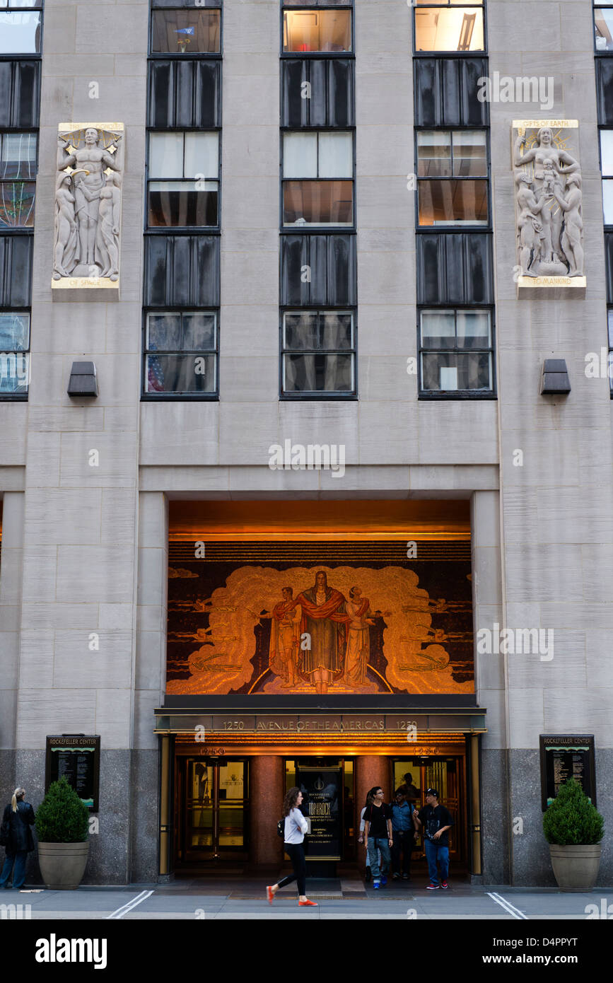 Rockefeller center entrance High Resolution Stock Photography and ...