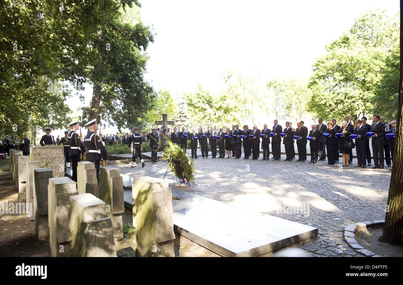 German chancellor Angela Merkel, Polish president Lech Kaczynski and ...