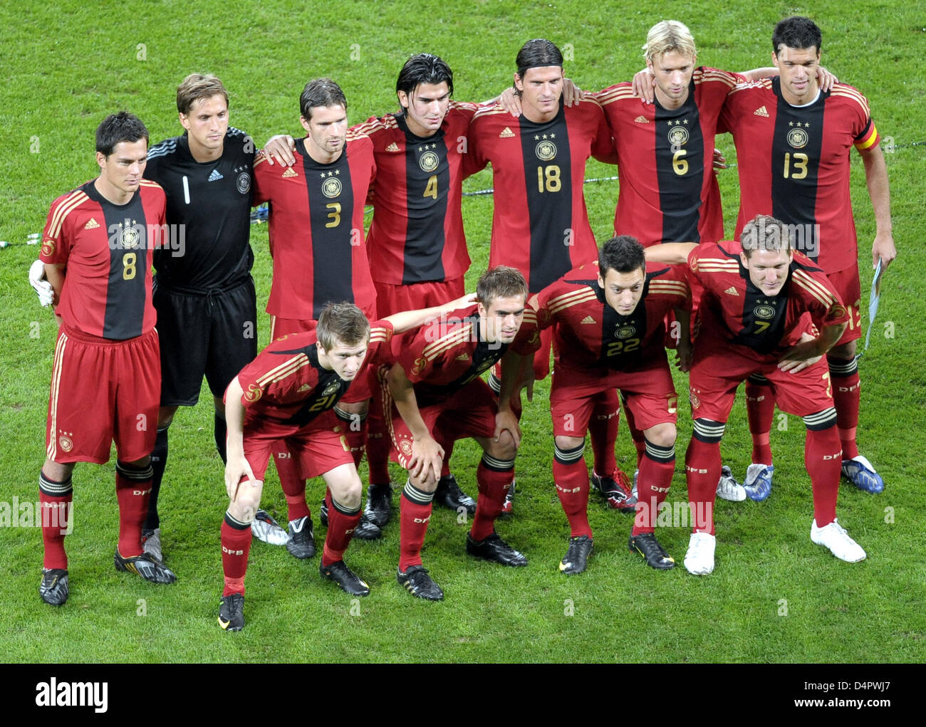The German squad lines up before the friendly match Germany v South ...
