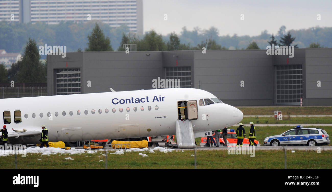 Forced landing hi-res stock photography and images - Alamy