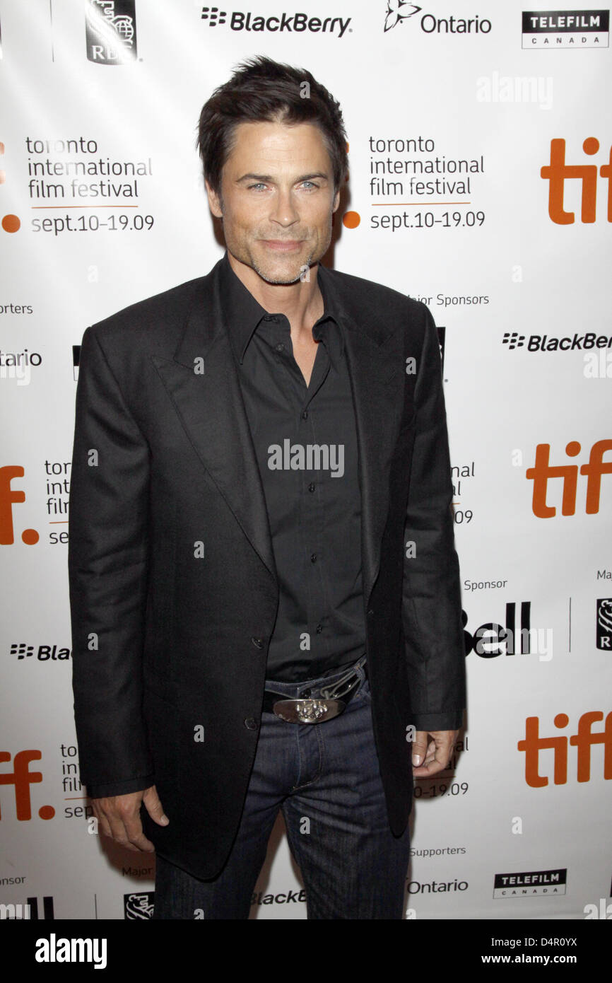 US actor Rob Lowe arrives for the premiere of the film ?Invention Of ...