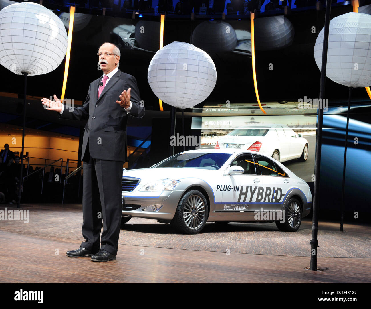 Daimler CEO Dieter Zetsche presents the Mercedes Plug-In Hybrid ahead ...