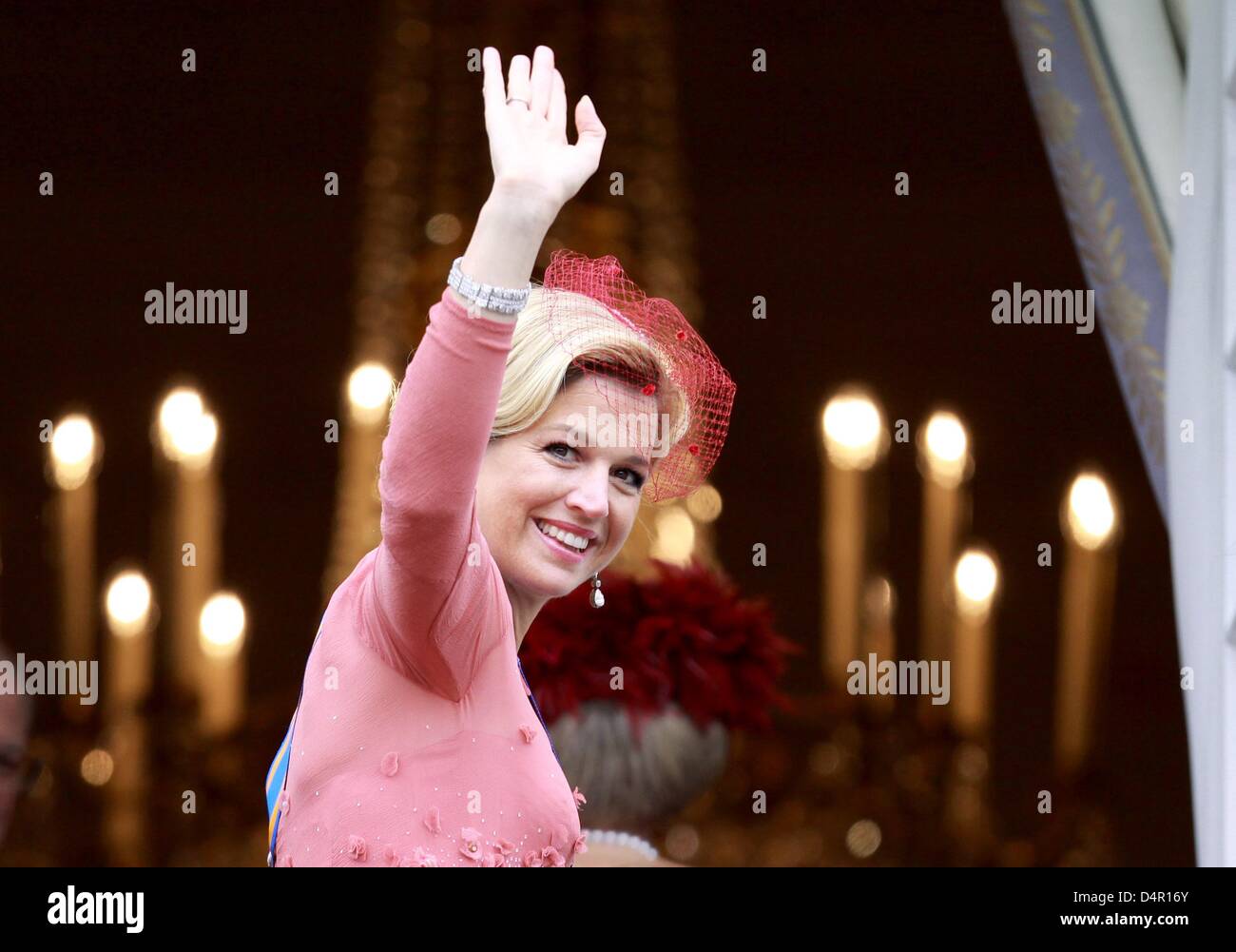Princess Maxima of the Netherlands waves from the balcony of Noordeinde ...