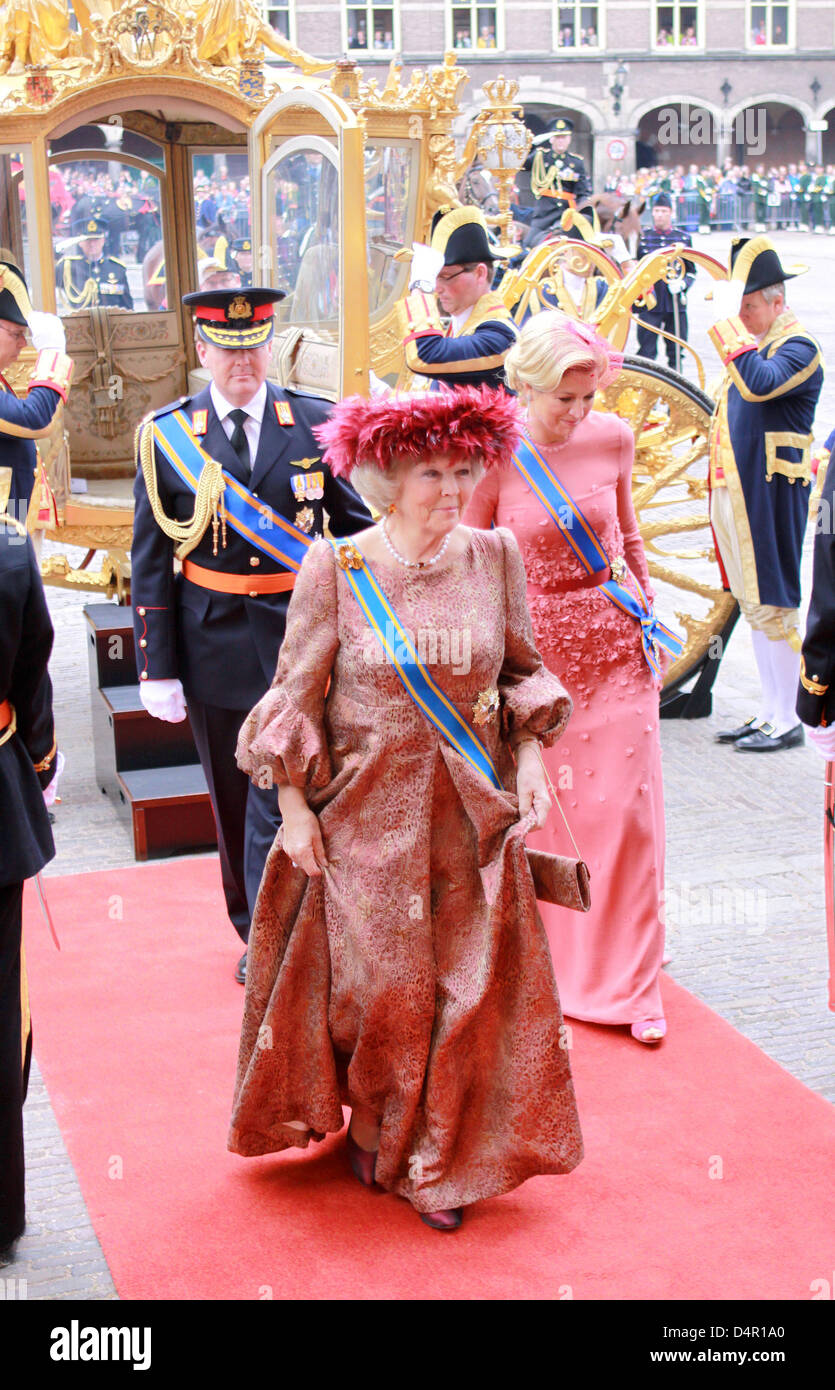 Dutch Queen Beatrix (C) arrives next to Crown Prince Willem-Alexander ...