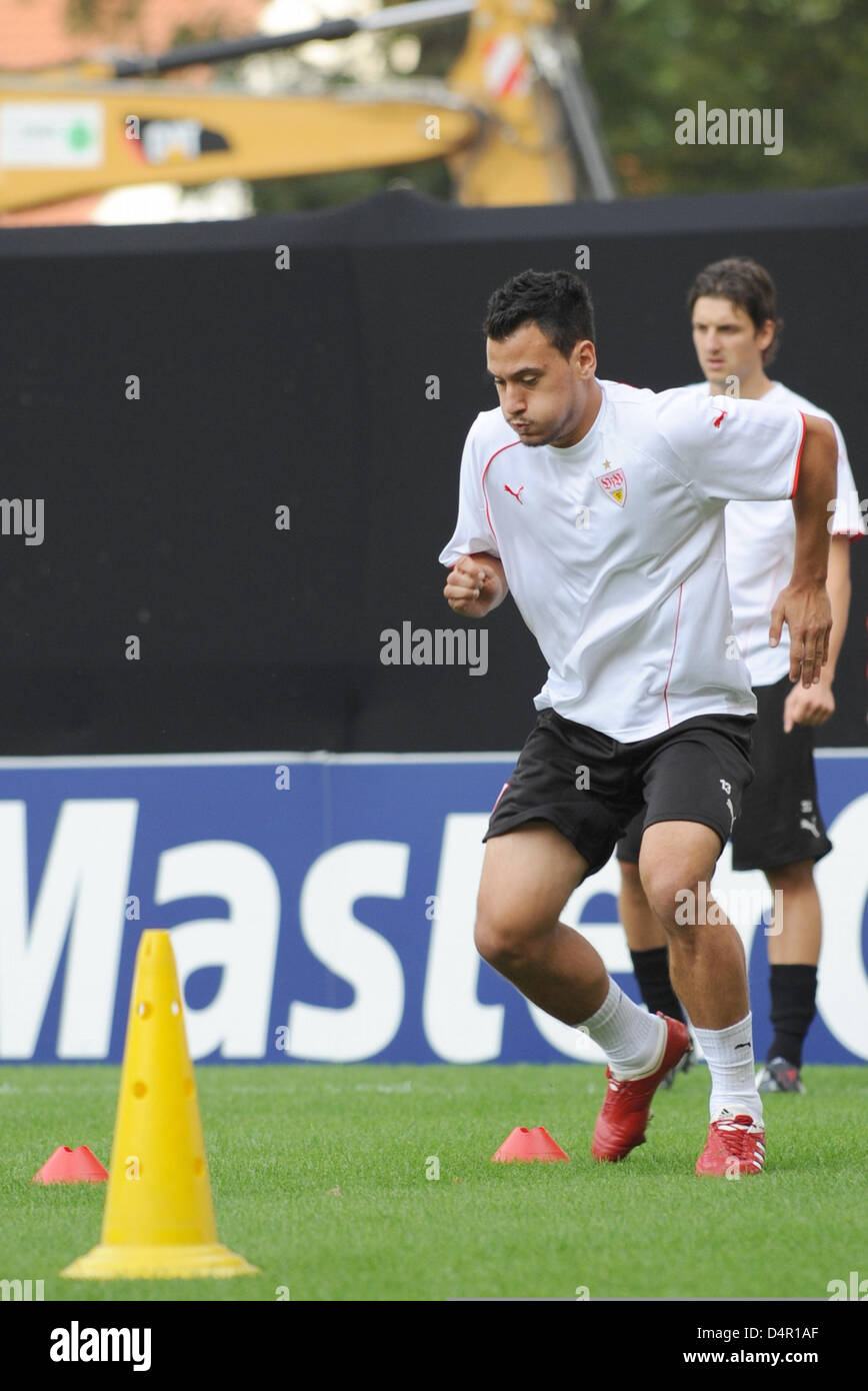 German Bundesliga club VfB Stuttgart?s Timo Gebhart runs during ...
