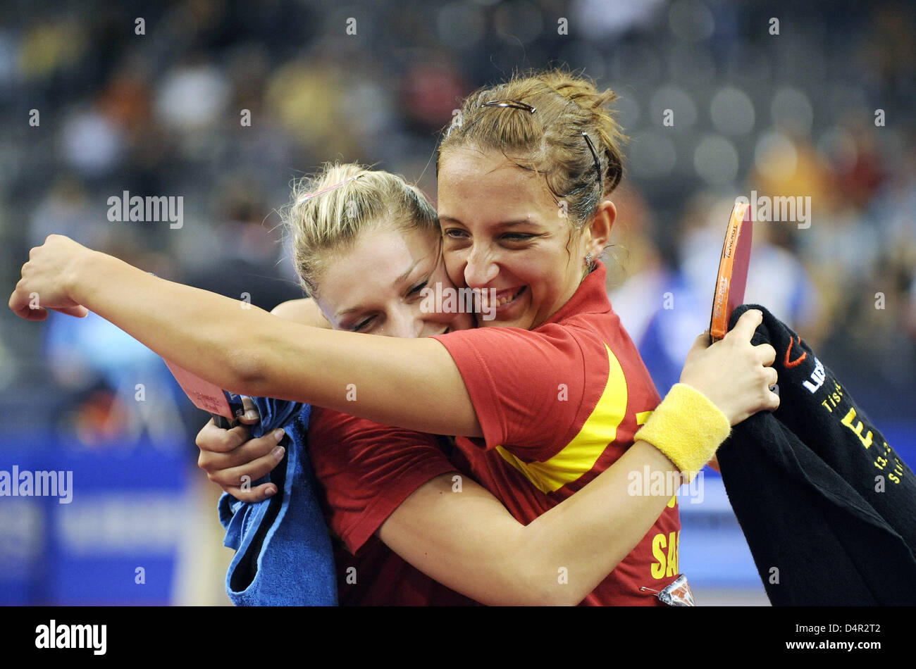 Romanian Elizabeta Samara (R) and Daniela Dodean celebrate after their ...