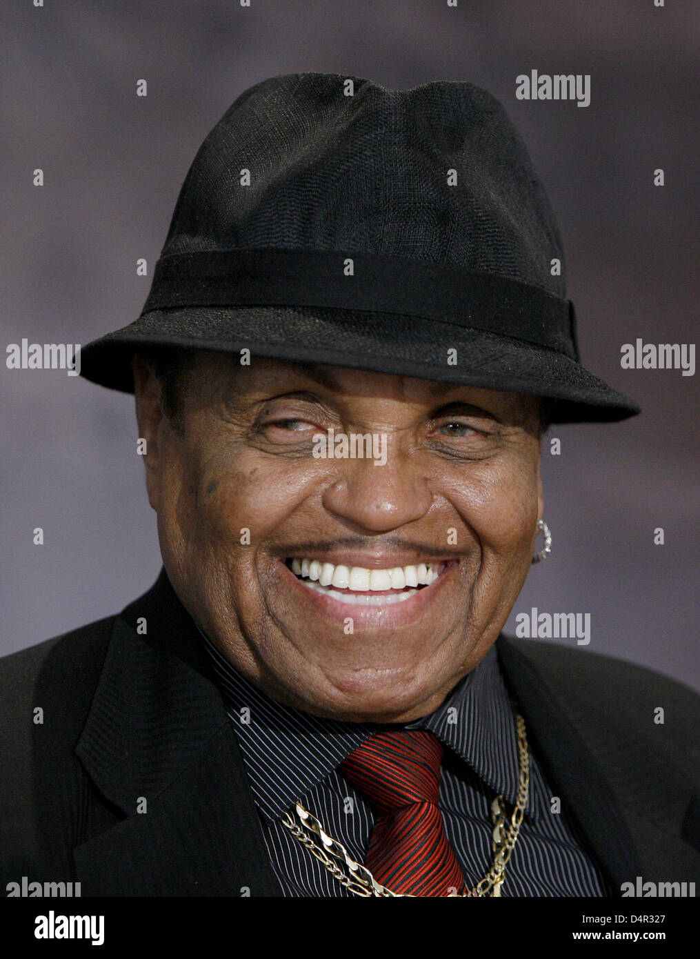 Joseph Jackson, father of late pop star Michael Jackson, speaks during ...