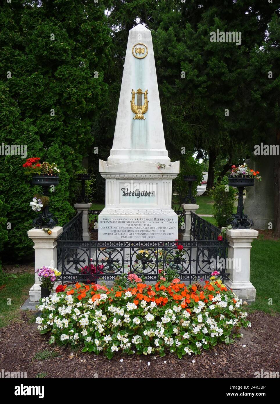 The tomb of world famous composer Ludwig van Beethoven (1770-1827) at ...