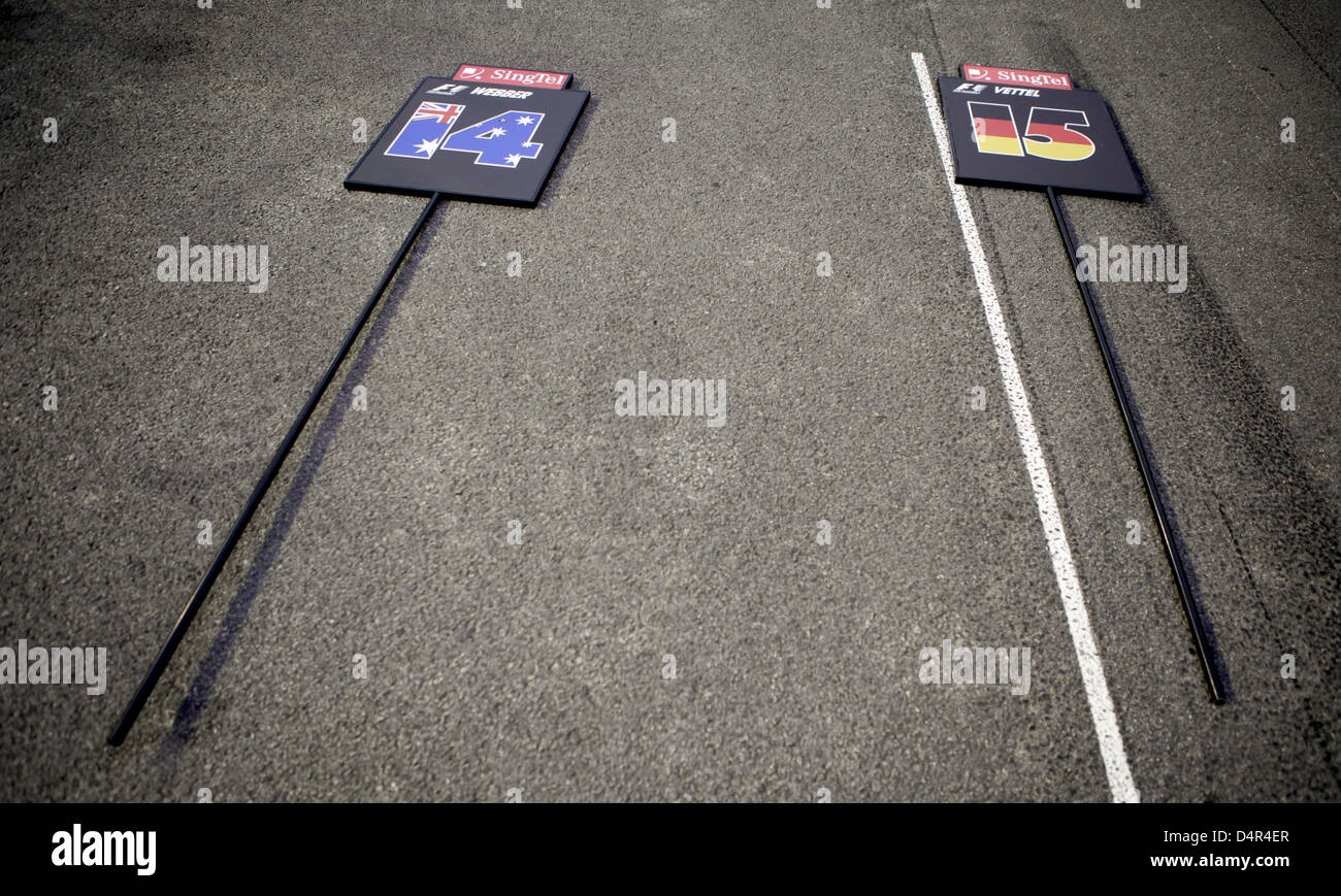 Lewis hamilton grid girl hi-res stock photography and images - Alamy