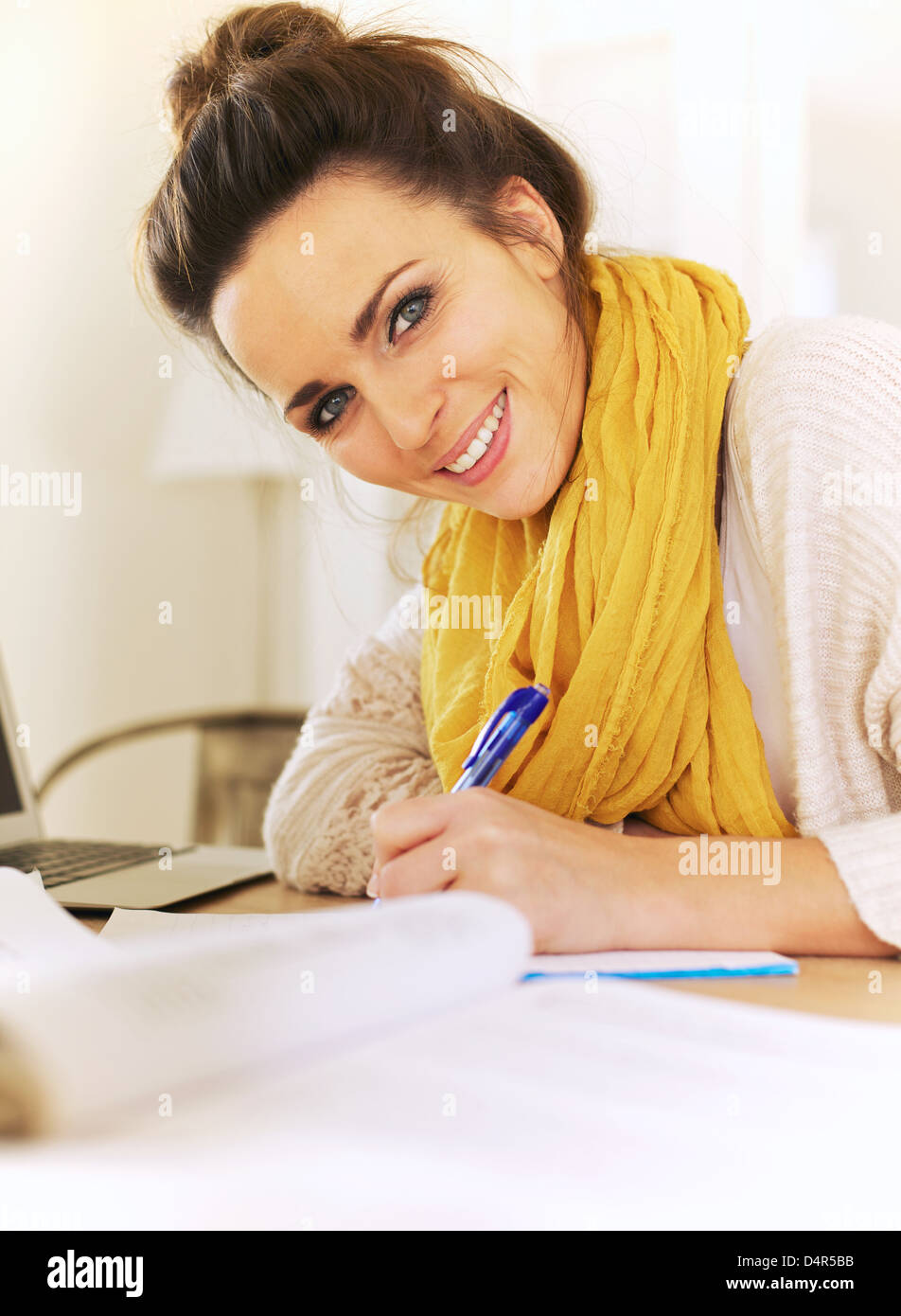 Woman writing letter hi-res stock photography and images - Alamy