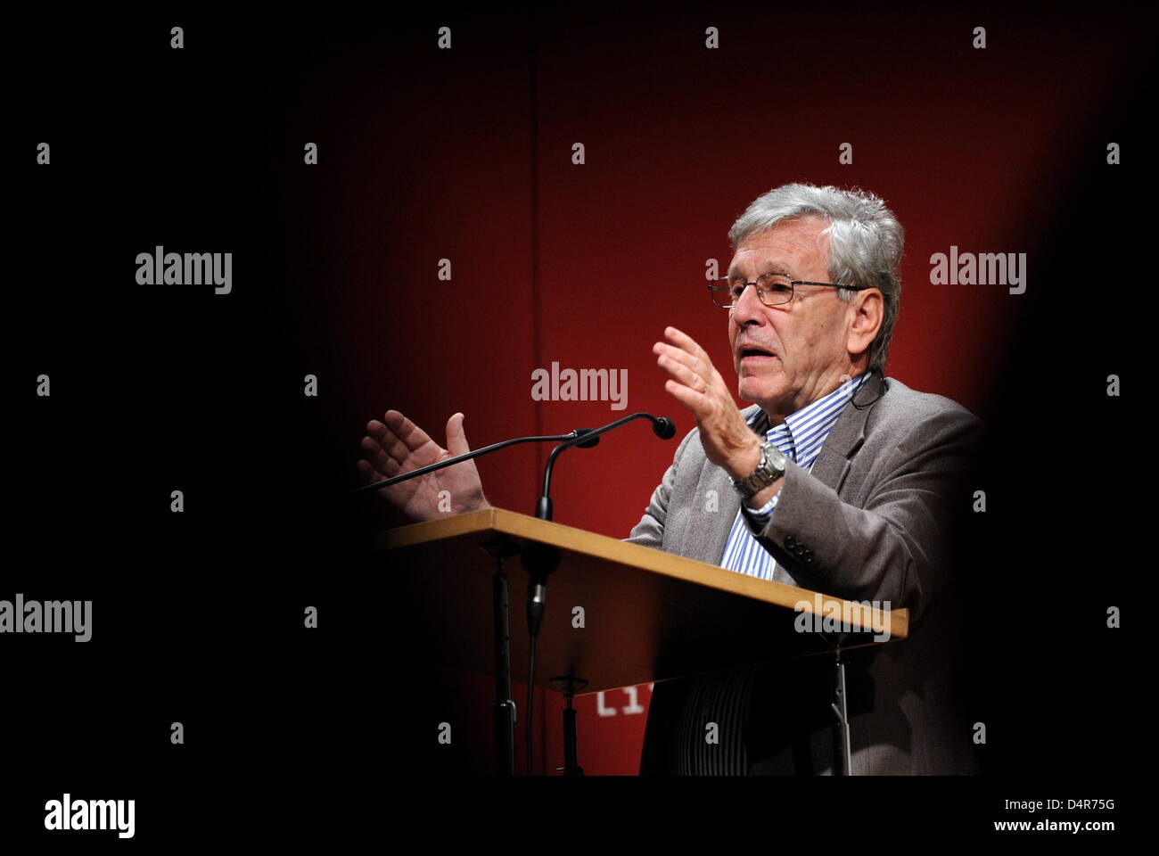 Israeli writer Amos Oz reads from his new book ?Scenes From a Village ...