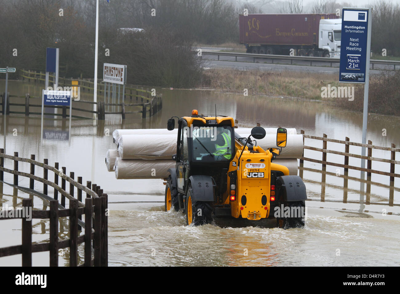 Cambridgeshire, UK Weather 18.03.13 Flooding at Huntingdon racecourse ...