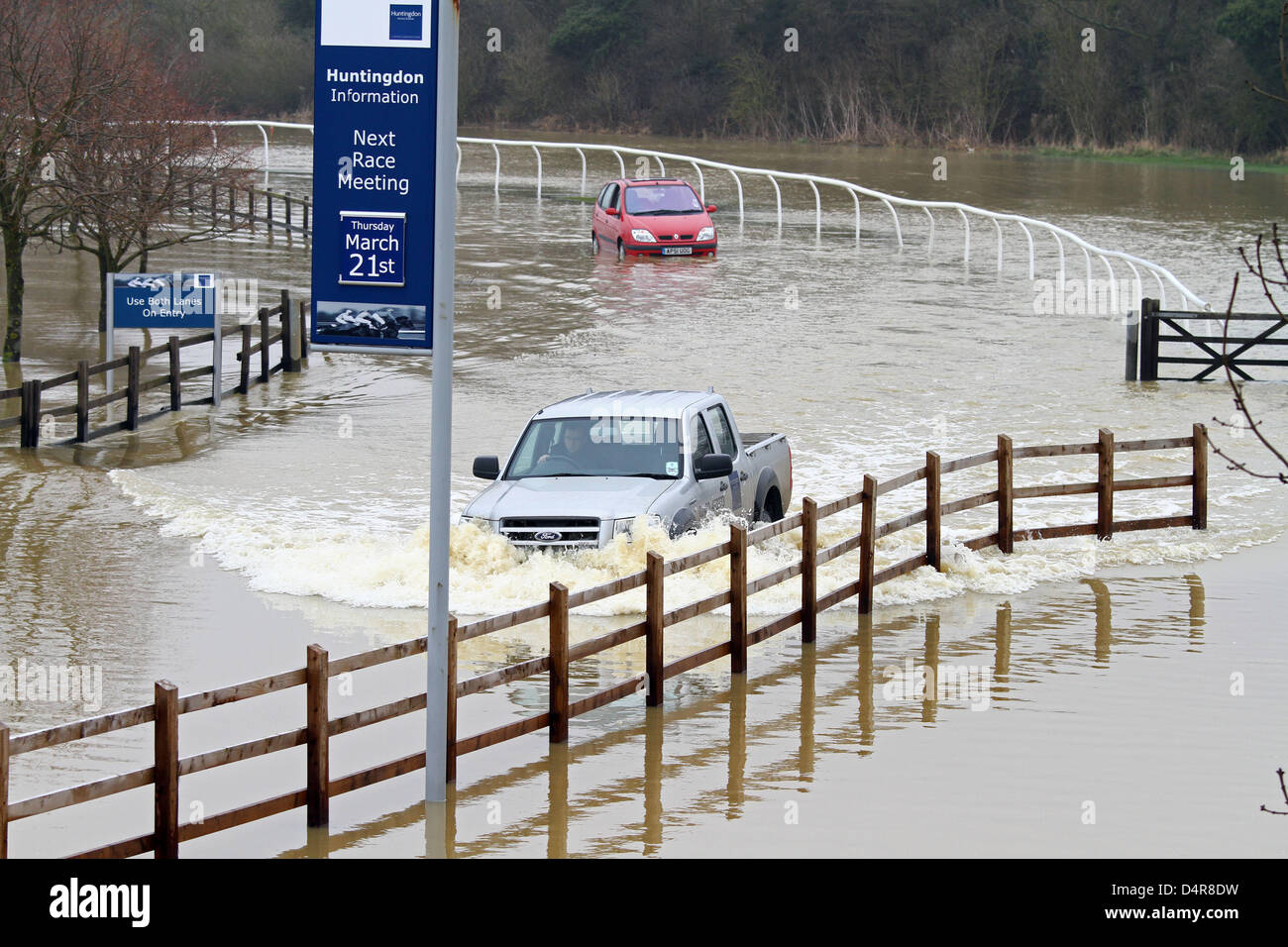 Cambridgeshire, UK Weather 18.03.13 Flooding at Huntingdon racecourse ...