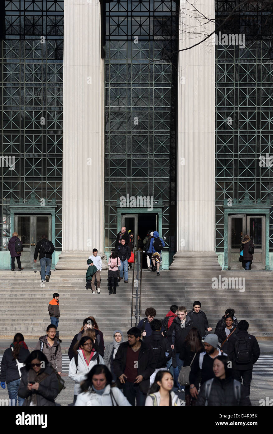 Massachusetts institute of technology hi-res stock photography and ...