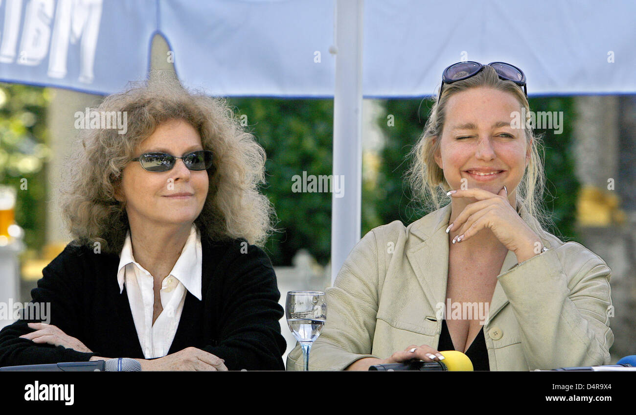 New festival directors Katharina Wagner (R) and Eva Wagner-Pasquier ...